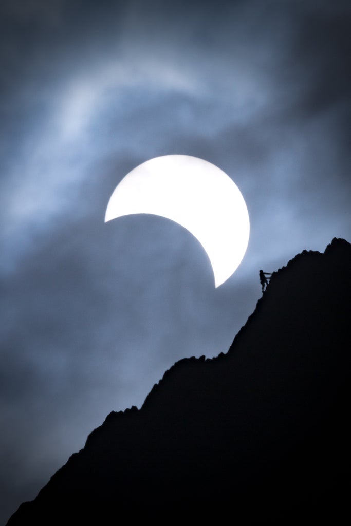 12 Eclipse Photos From Across America